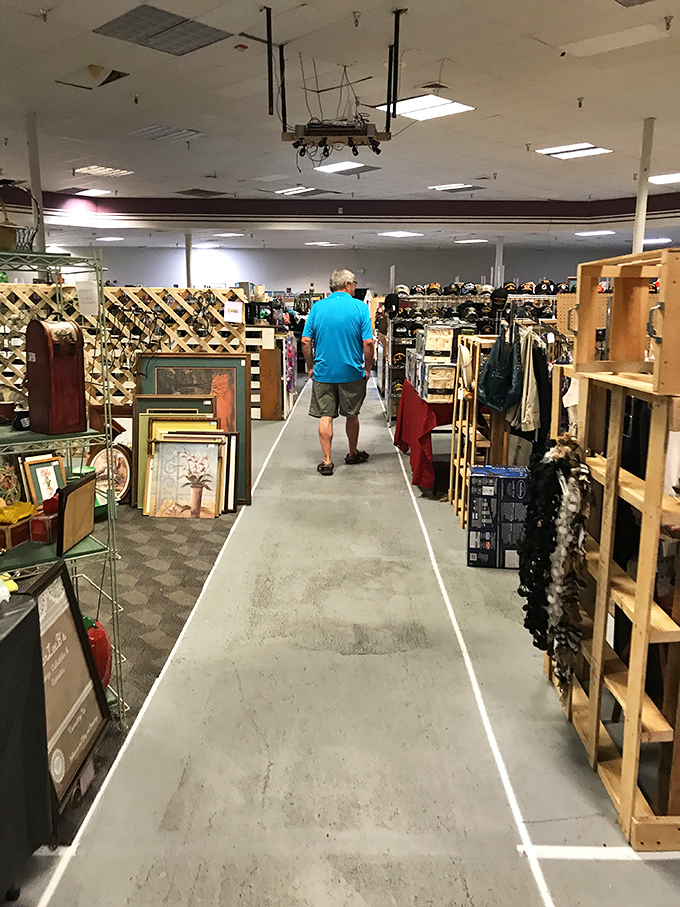 The serious treasure hunters come prepared, methodically exploring each aisle. This isn't amateur hour; this is Olympic-level antiquing. 