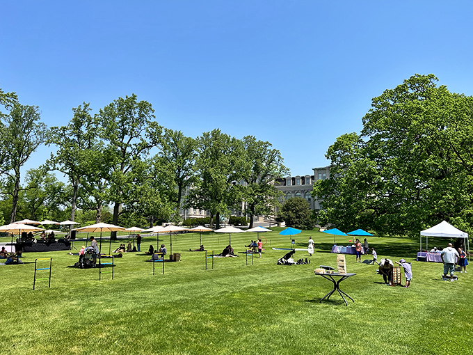 Outside the conservatory, the garden unfolds in a series of specialized collections and natural landscapes that change with the seasons like New York's most fashionable runway.