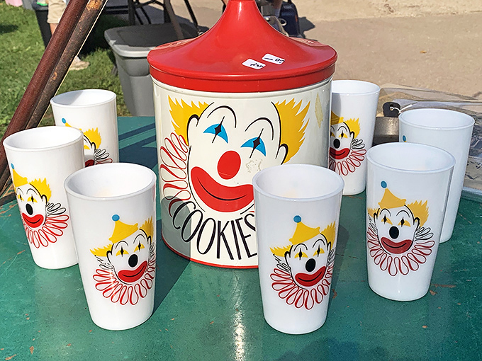 Cookie Monster's sophisticated cousin guards sweet treats in this vintage set. Nothing says "grandma's kitchen" quite like a clown-faced cookie jar that watches you with unblinking eyes.