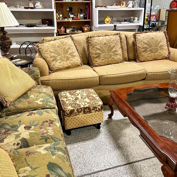 This elegant living room set looks like it came straight from a Southern Living spread. Someone's grandmother would be thrilled to see it getting a second chance.