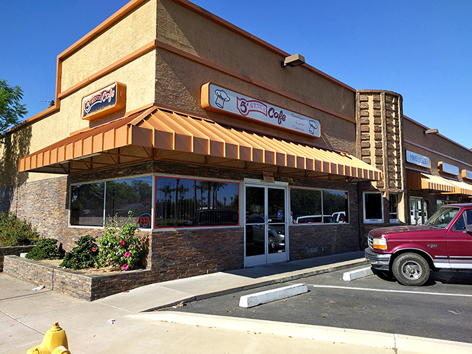 5th Avenue Cafe's earthy tones and stone accents hint at the hearty breakfast treasures waiting inside this Phoenix staple.