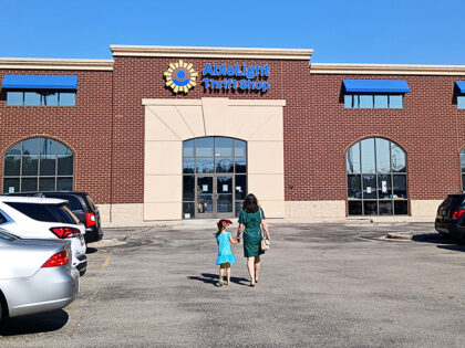 10 Enormous Thrift Stores In Wisconsin That Are Too Good To Pass Up