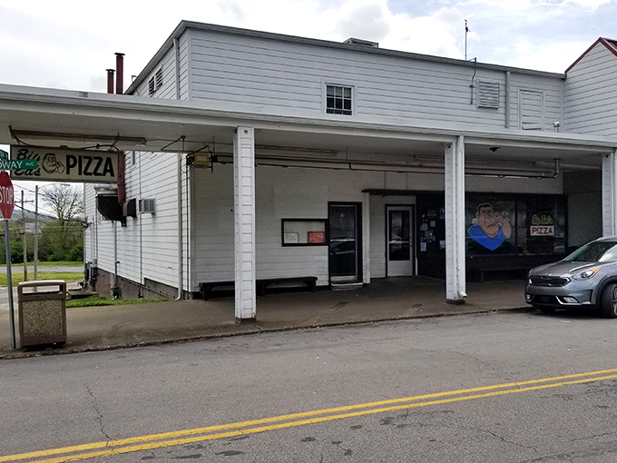 Big Ed's no-frills exterior tells you everything you need to know &ndash; they're too busy making incredible pizza to worry about fancy d&eacute;cor.