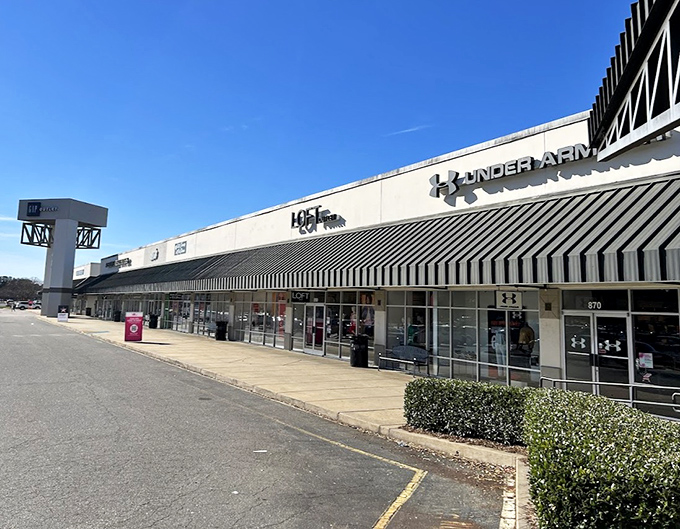 Carolina Premium Outlets' distinctive black and white awnings shelter treasures waiting to be discovered by savvy shoppers.