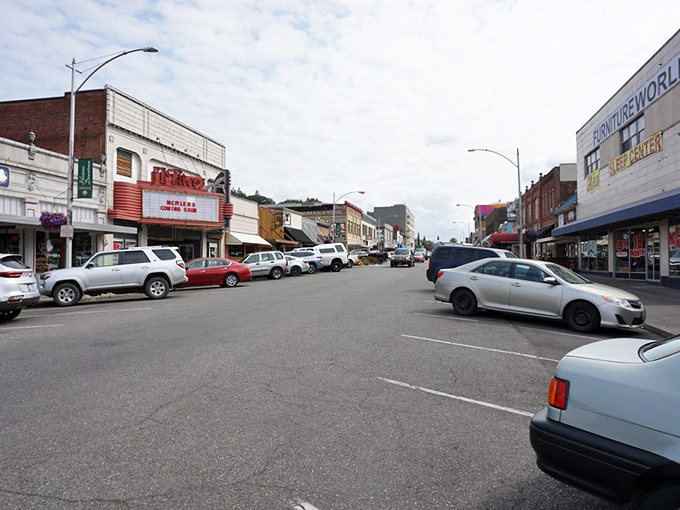 Chehalis welcomes visitors with its classic American downtown and unhurried pace. That vintage theater marquee has probably advertised every movie since "Gone With The Wind"!