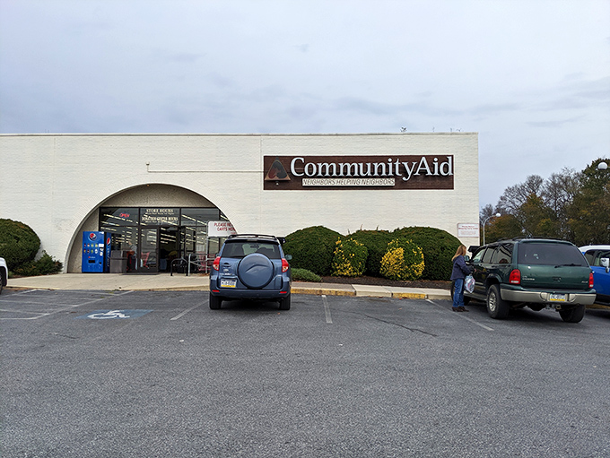Community Aid's distinctive arched entrance welcomes you to a world of "neighbors helping neighbors." Bargain karma at its finest!