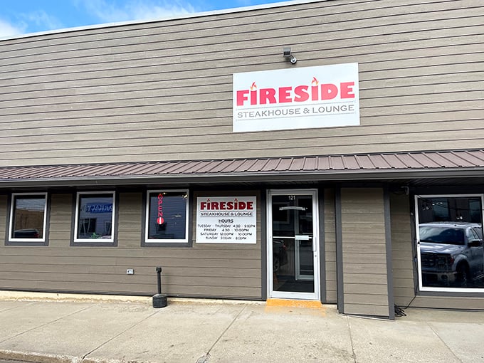 Simple signage, serious steaks&mdash;Fireside understands that fancy facades can't replace perfectly seasoned, beautifully grilled beef.