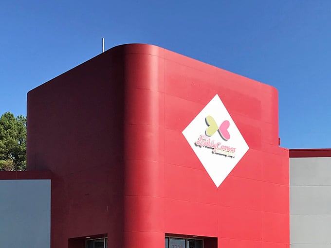 Lady in red! Lovelady's vibrant building stands out like a fashionable beacon for savvy secondhand shoppers.