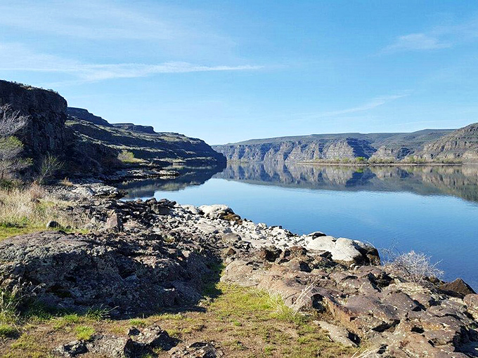 Dramatic cliffs frame the Columbia River near Quincy, offering million-dollar views on a fixed-income budget.