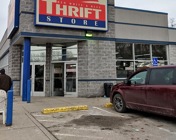 Red, white, blue, and full of treasures! This patriotic thrift store stands ready to serve your bargain-hunting mission.