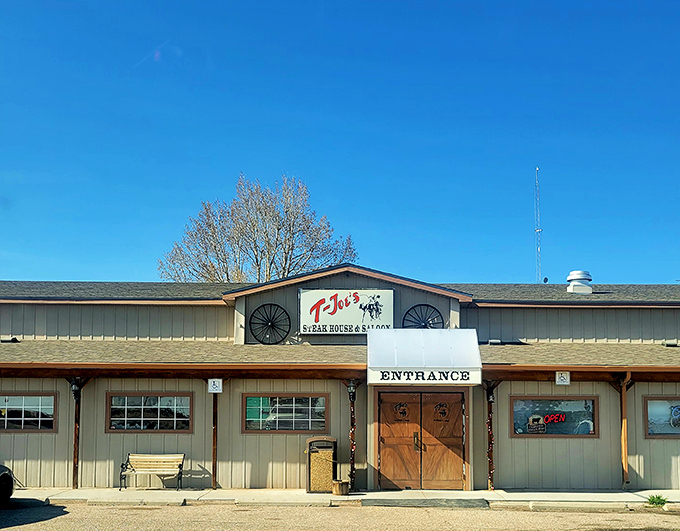 T-Joe's modest exterior is the Clark Kent disguise for the Superman of steakhouses hiding within.