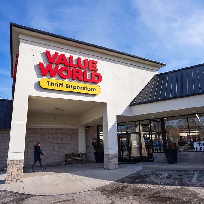 Value World's entrance welcomes you like the pearly gates of bargain heaven. "Abandon full prices, all ye who enter here."