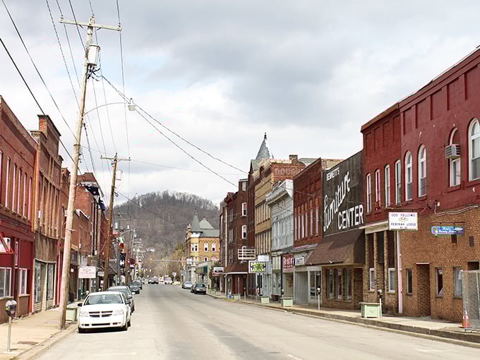 This main street scene in Richwood shows what happens when mountains meet classic downtown &ndash; pretty spectacular results, honestly.