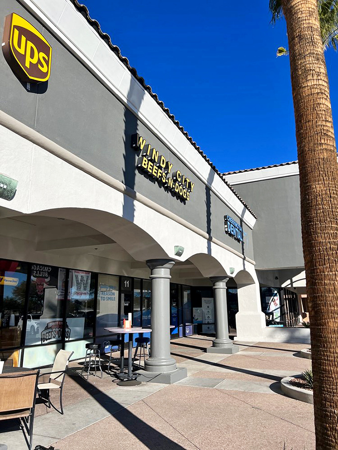 Windy City Beefs-N-Dogs brings a taste of Chicago to the desert—no lake effect snow required!