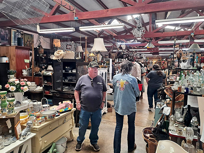 A collector's dream corridor! Walking through 49 South Antique Market feels like strolling through decades of American design history.