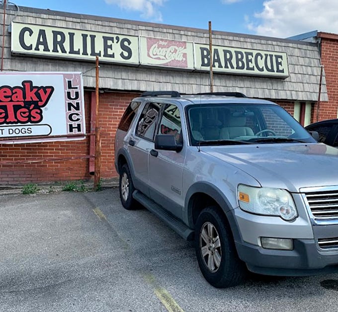 That weathered "LUNCH" sign at Carlile's might be the most honest advertising in America. Lunch indeed!