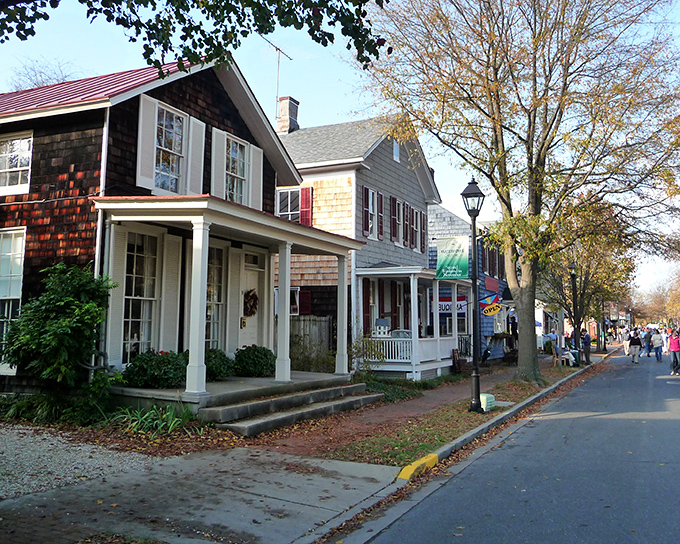 Downtown Easton combines small-town charm with sophisticated offerings&mdash;like finding an unexpected truffle in your box of chocolates.