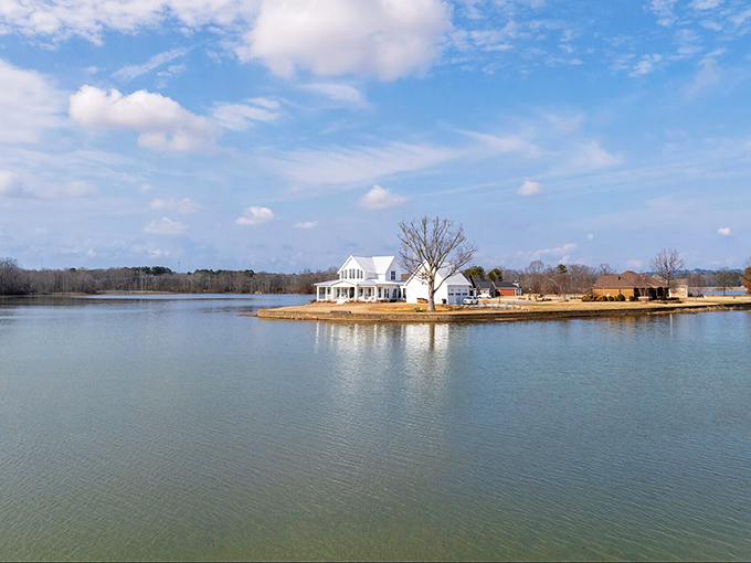 Waterfront living doesn't have to break the bank in Gadsden, where lakeside homes remain within reach of fixed incomes.