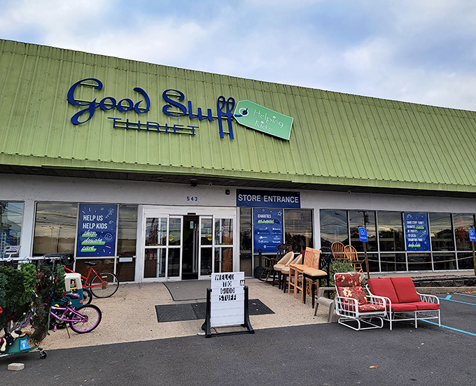 Good Stuff lives up to its name with an outdoor display that spills into the parking lot. The treasures can't be contained!