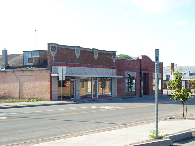 Grafton neighborhoods offer a glimpse of classic Americana. Norman Rockwell would've loved painting these quiet streets. 