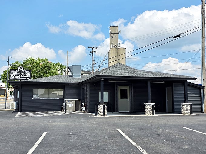 No-frills exterior means they're putting all their energy where it counts – into those legendary sirloins waiting inside.