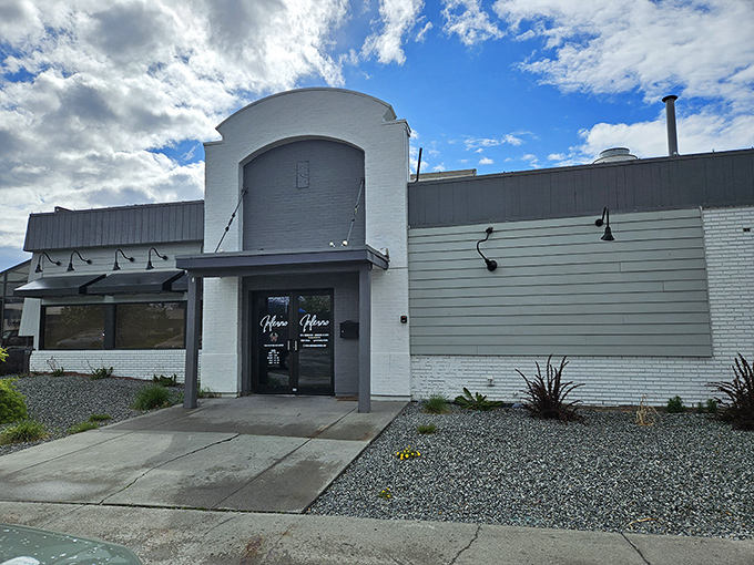 Don't let the minimalist design fool you. Inside those doors, seafood boils reach legendary status!