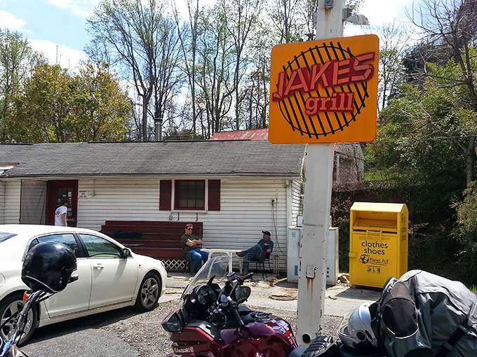 The humble exterior of Jake's Grill hides world-class barbecue within. Like your grandpa's stories, the best things often come from the most unassuming sources.