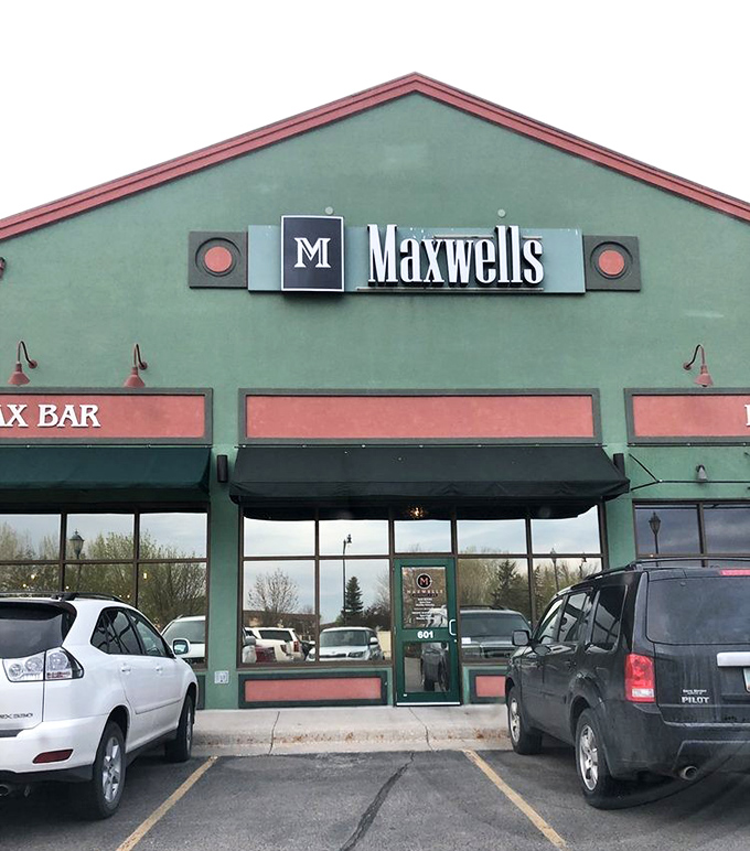 "Simple on the outside, sophisticated on the inside&mdash;Maxwells is the Clark Kent of seafood restaurants."