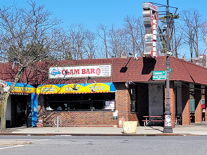 Brick, bright colors, and the promise of fresh clams&mdash;this unassuming spot delivers Brooklyn seafood at its finest.