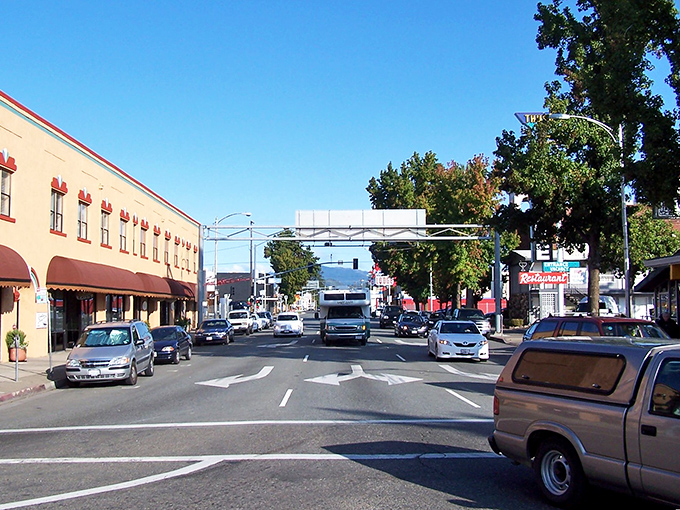 Main Street in Redding balances small-town charm with enough amenities to keep you from missing big city life (well, most of it).