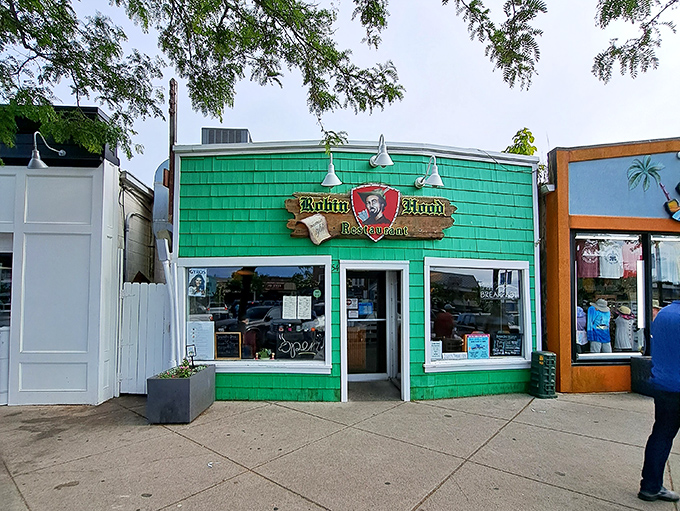 Like finding a fairy tale in the middle of Rehoboth Beach! Robin Hood's charming green facade invites you into a breakfast adventure.