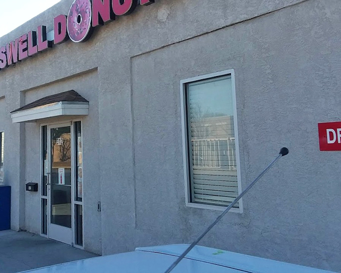 No alien technology needed—just time-honored donut craftsmanship behind that humble stucco facade. Though their fritters might be otherworldly.