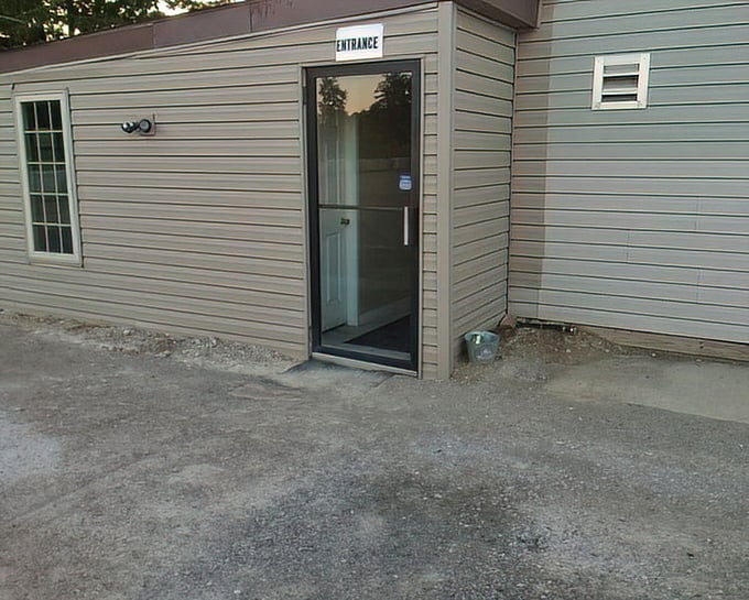 Blue shutters and simple siding keep Sammy K's under the radar. That's how the locals prefer this Perry treasure&mdash;their delicious secret.