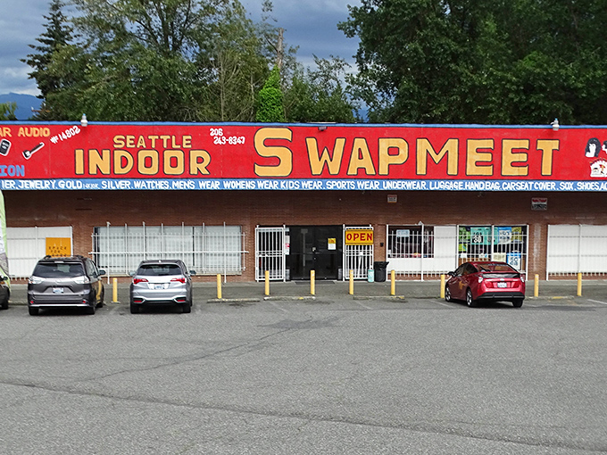 Long covered walkways protect shoppers while they browse endless rows of interesting indoor discoveries.