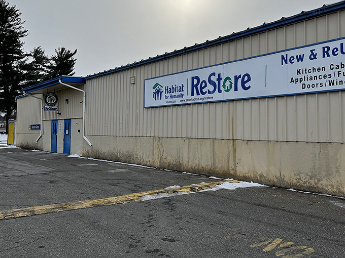 Simple on the outside, revolutionary on the inside. Where DIY dreams come true without emptying your wallet.