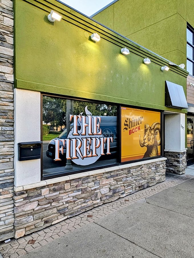 That Shiner Bock sign in The Firepit's window tells you they understand the perfect beer pairing for smoky goodness.