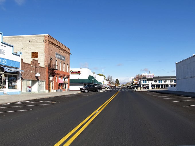 Downtown Yerington offers the kind of peace that makes you wonder why anyone lives in cities.