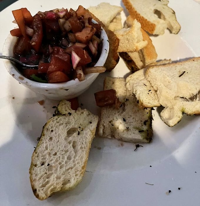 Fresh bruschetta and house-made bread&mdash;the kind of appetizer that makes you wonder if you even need a main course.
