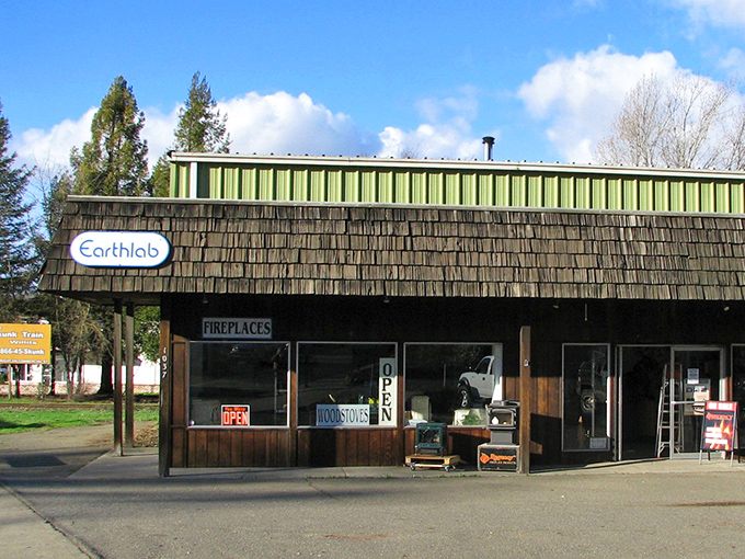 EarthLab embodies Willits' practical approach to retail &ndash; a place where you can find what you need without navigating through seventeen aisles of things you don't.