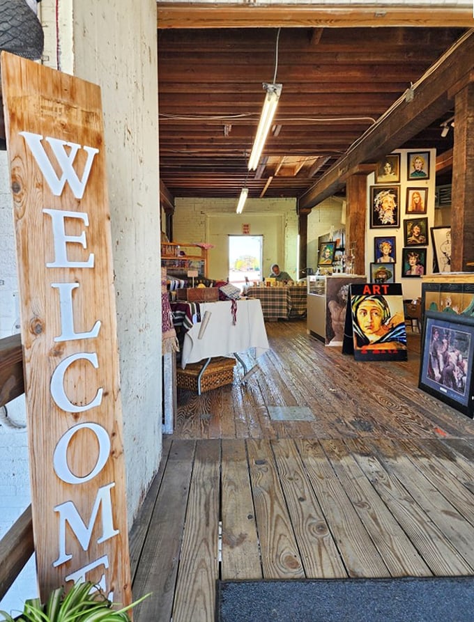 Welcome signs invite you into vendor stalls where antique artwork and curiosities compete for your attention and wallet space.