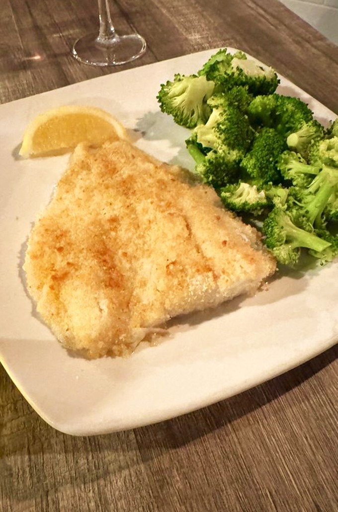 That perfectly breaded haddock has achieved the golden-brown color that food dreams are made of, seriously.