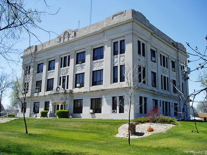 The Hand County Courthouse stands proudly, its limestone fa&ccedil;ade a testament to when public buildings were built to inspire.