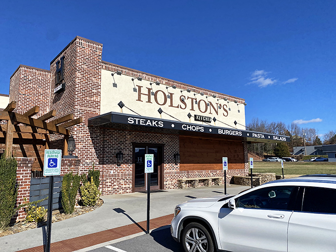 Holston's Kitchen serves up steaks and comfort food classics in an atmosphere that says "special occasion" without saying "second mortgage."