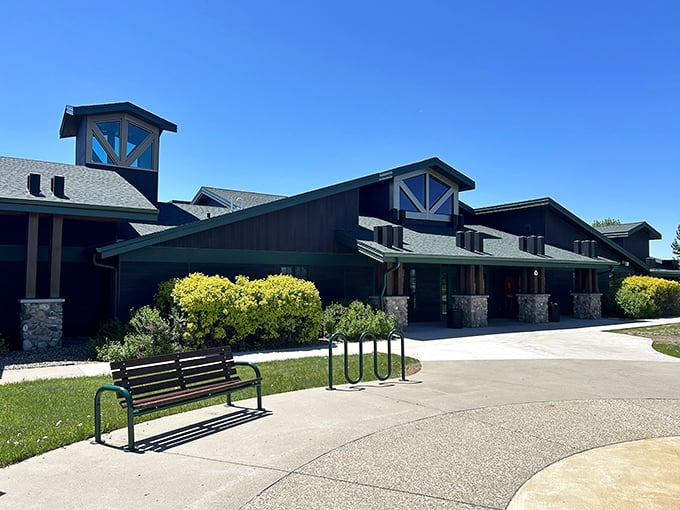 Not all architectural statements need to shout. This handsome building houses the stories of Lewis and Clark with the dignity they deserve.