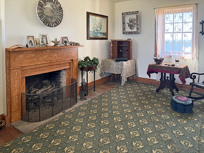 The keeper's parlor looks straight out of a Victorian novel&mdash;minus the tuberculosis and with significantly better views.