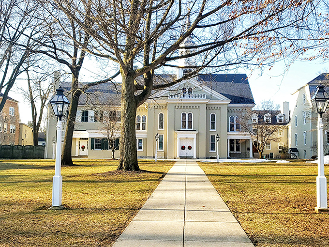 Linden Hall stands with the quiet confidence of a building that's seen it all and still looks fabulous. Architectural elegance never goes out of style. 