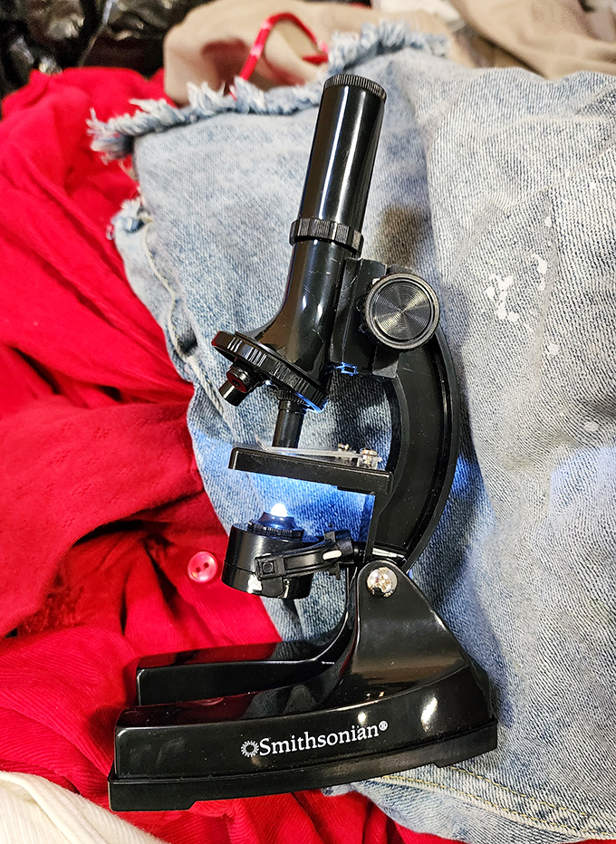 Science doesn't have to be expensive! This Smithsonian microscope probably helped a young explorer before landing here, ready for its next discovery.