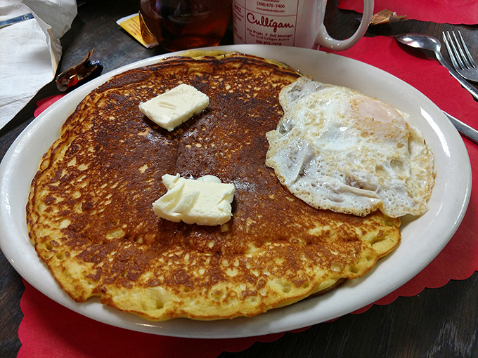 Tater tots and garden-fresh salad &ndash; the yin and yang of lunch options. Those golden nuggets are calling your name. 