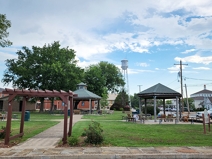 The Pickin Park Cottage offers a gazebo-dotted landscape where musicians gather like fireflies on a summer evening.