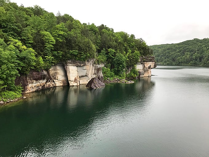 These sandstone cliffs at Pirate's Cove aren't just gorgeous &ndash; they're Mother Nature showing off like your neighbor with the too-perfect lawn.